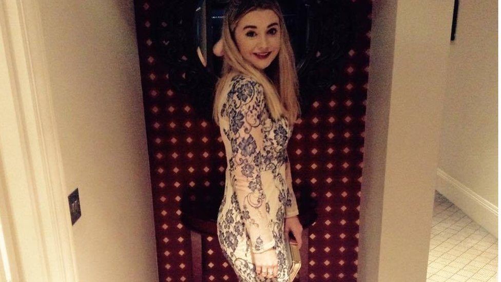 Self-Harm: Becci answers your questions - BBC News