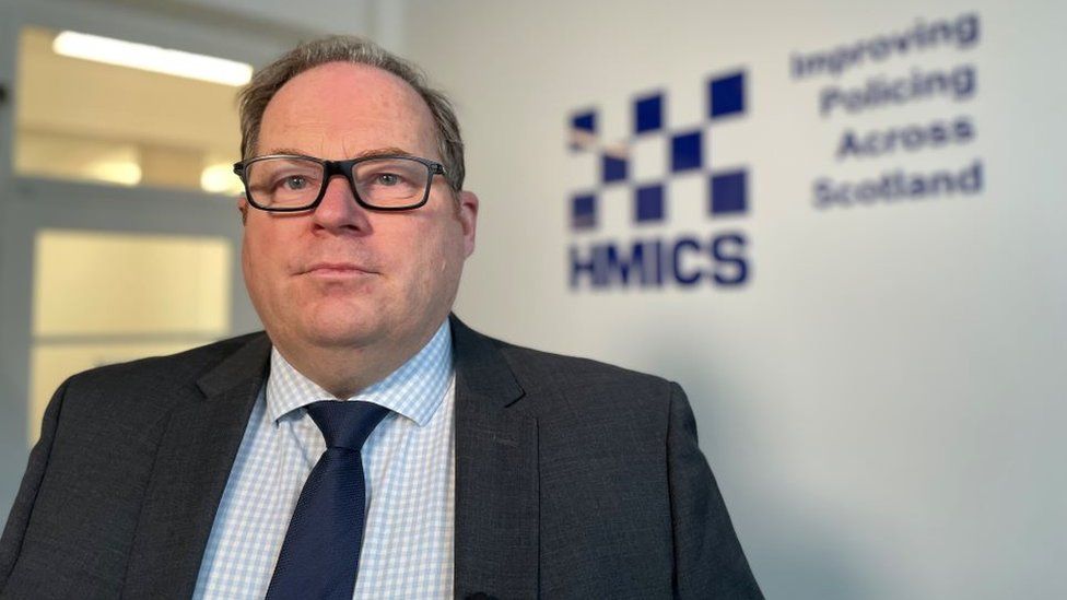 Police Scotland failing to challenge bad behaviour - report - BBC News