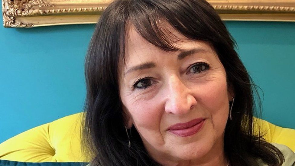 Call for physician associate clarity after misdiagnosis death - BBC News