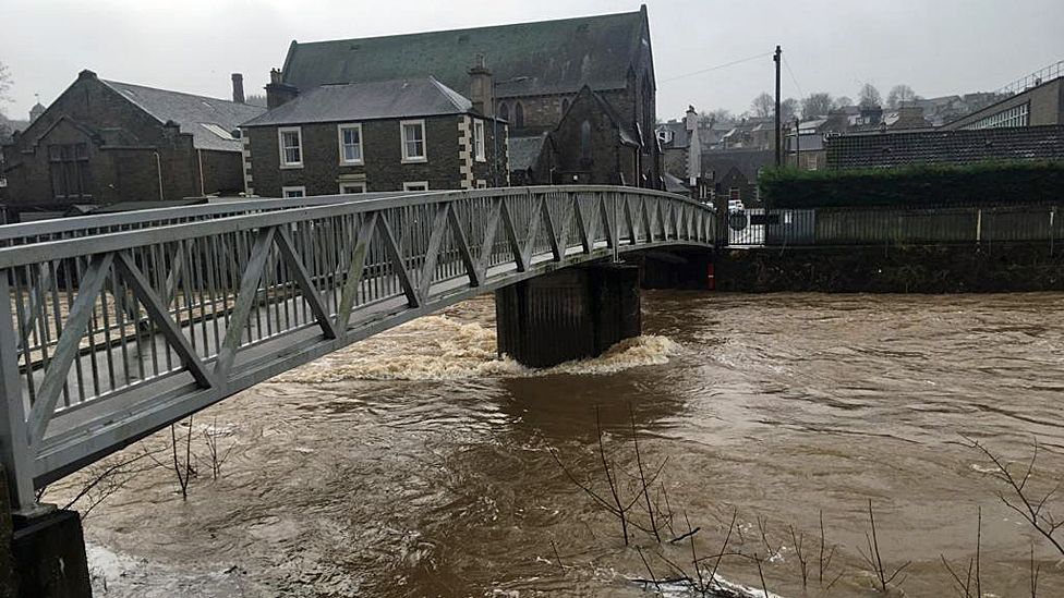 Hawick flood protection scheme cost reaches £88m - BBC News