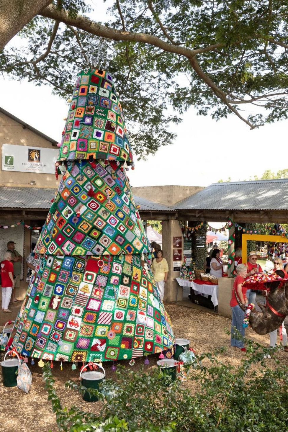 Devon crocheted Christmas tree inspires African town - BBC News