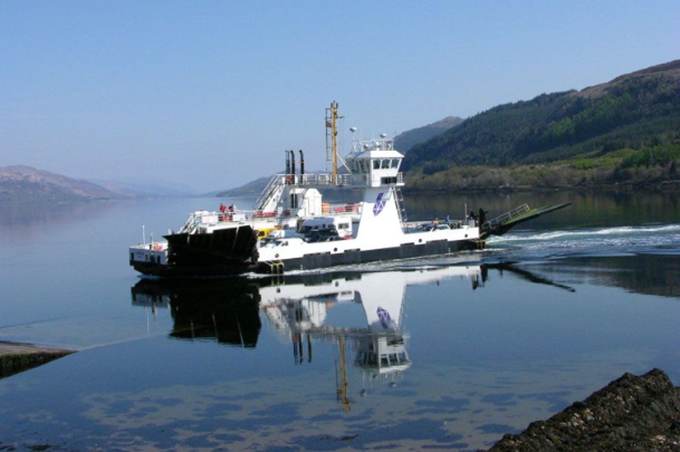 Suspended Corran Ferry returns to service - BBC News