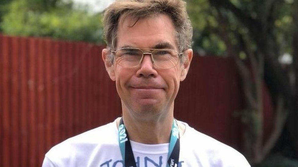 Injured hiker survives Storm Otto in Skye mountains - BBC News