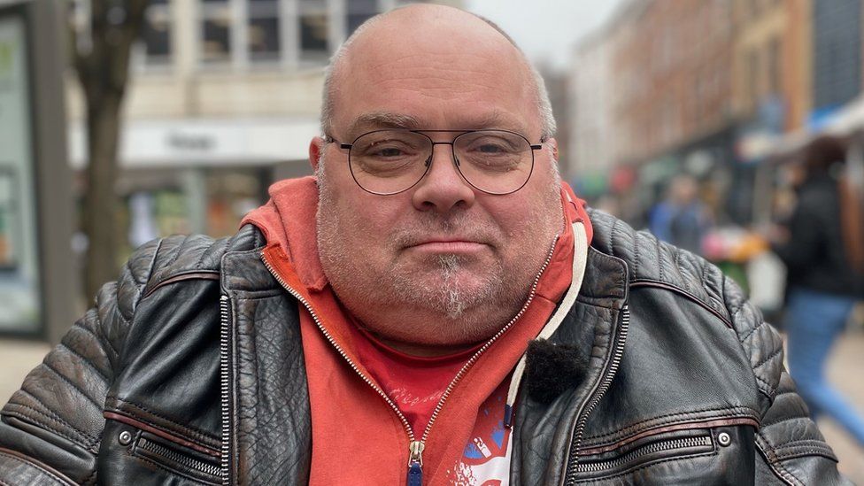 Disabled man urges Nottingham Shopmobility closure rethink - BBC News