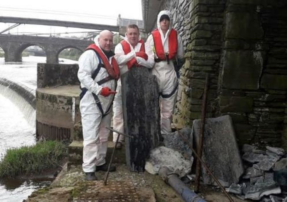 Weekly paper review: Portrush 'facelift', sewage slab - BBC News