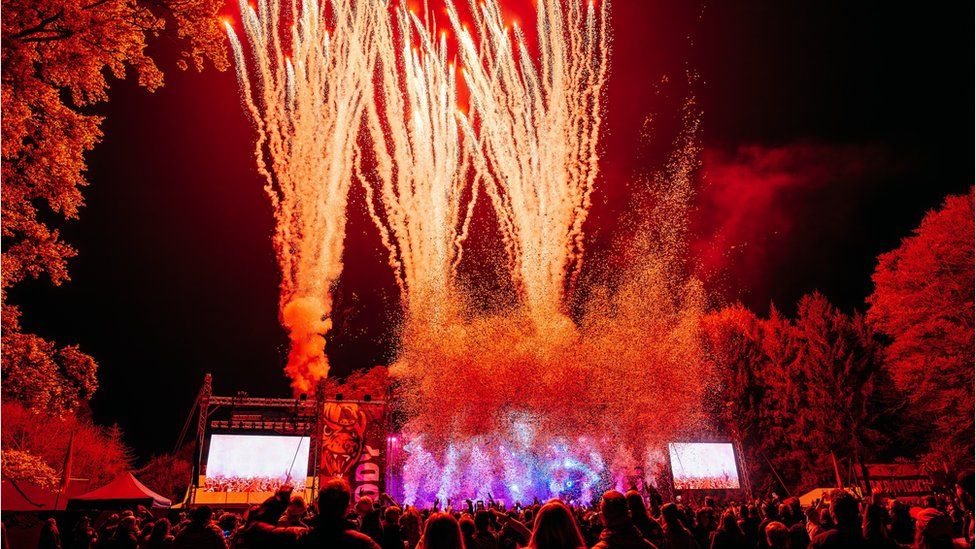 Teddy Rocks: Festival in boy's memory aims for fundraising record - BBC ...