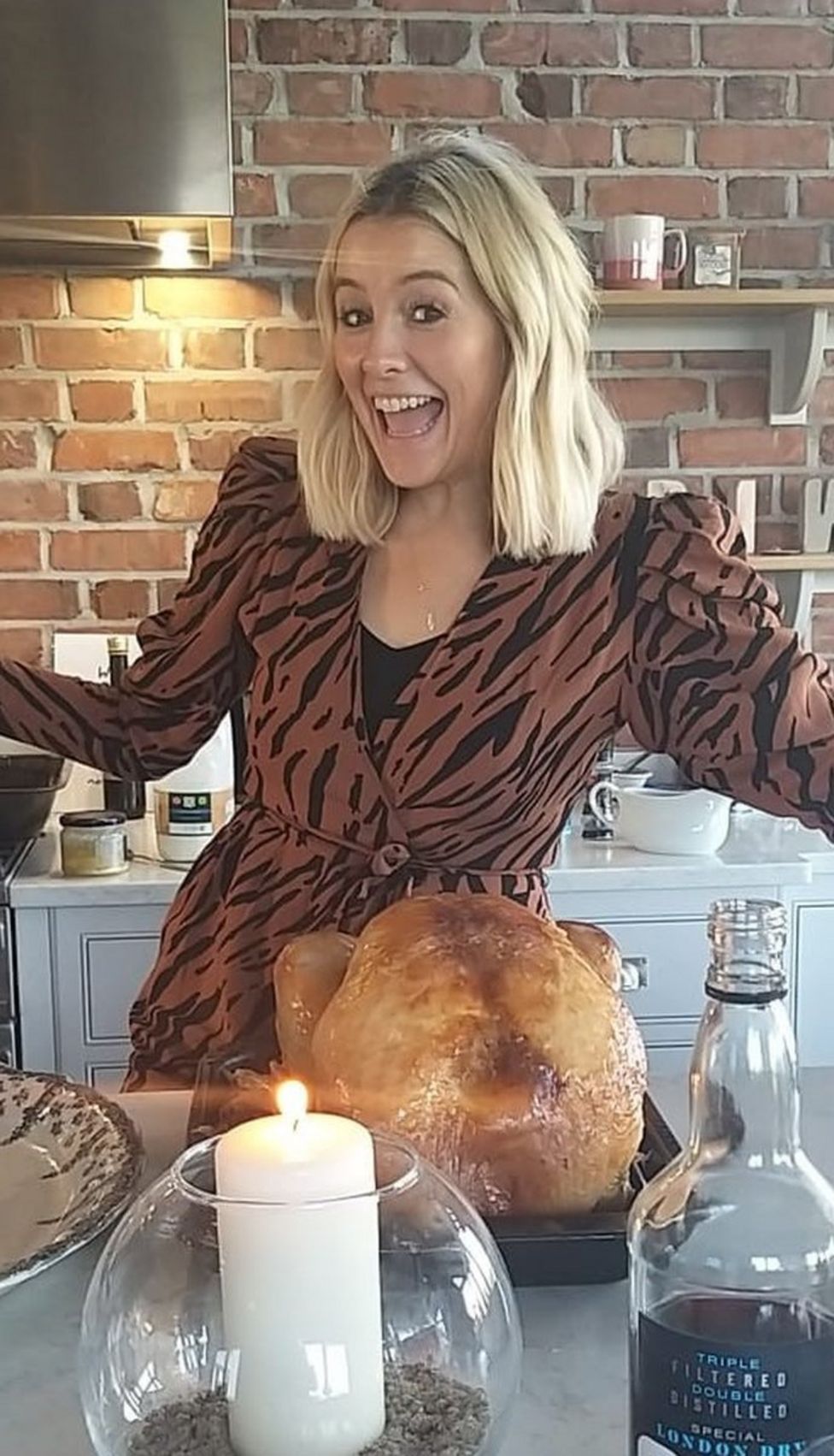 Nadolig Elin Fflur - BBC Cymru Fyw