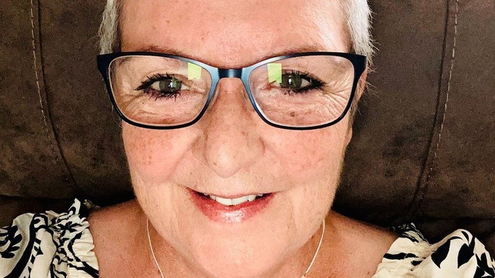 Stoke-on-Trent cancer patient holds own charity festival - BBC News