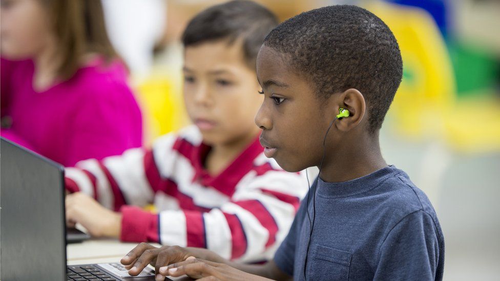 Internet safety: New code aims to boost children's privacy online - BBC ...