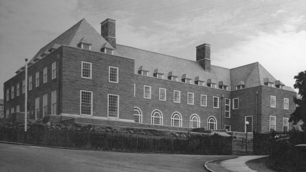 Oriel: Neuadd Pantycelyn dros y blynyddoedd - BBC Cymru Fyw