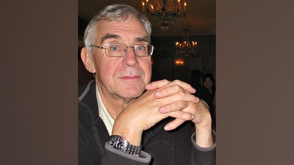 Ex-Fujitsu boss 'shocked' by Post Office's actions - BBC News