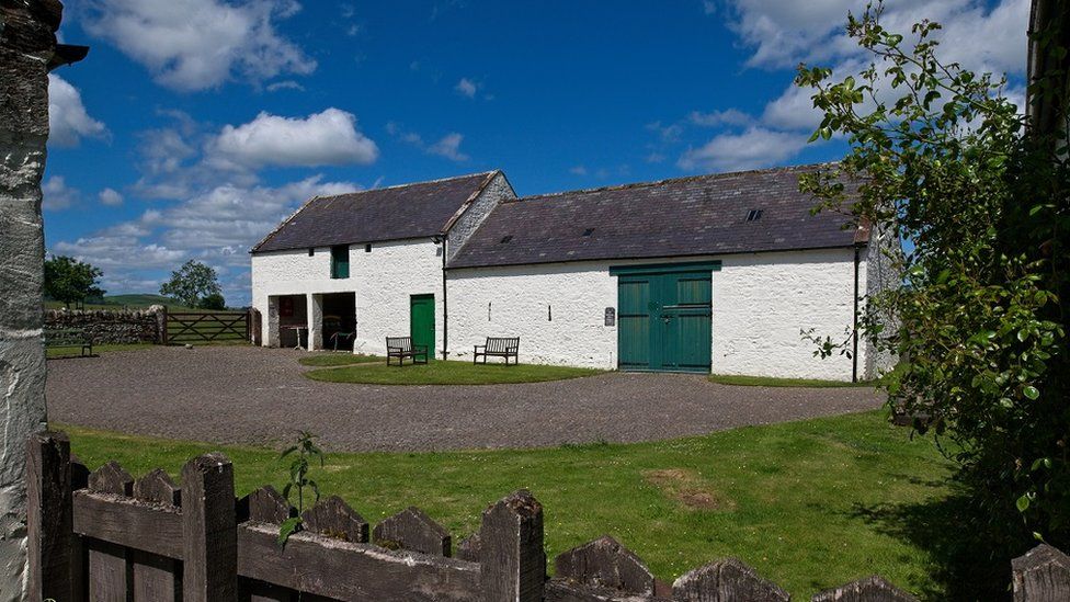 Dumfries farm is 'most authentic' site linked to Robert Burns - BBC News