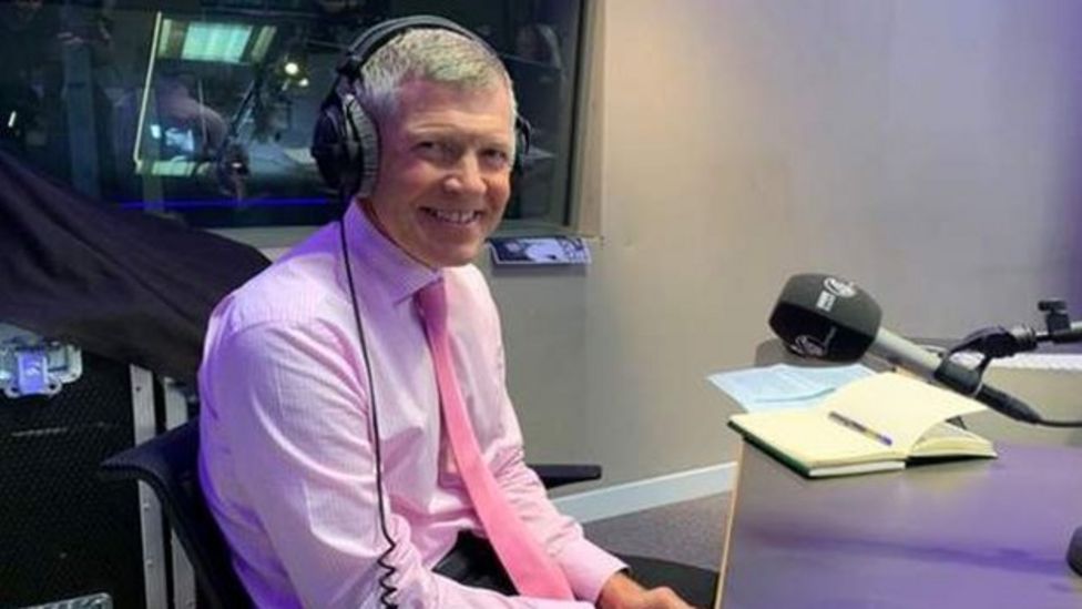 General election 2019: 'Not a two horse race' says Willie Rennie - BBC News