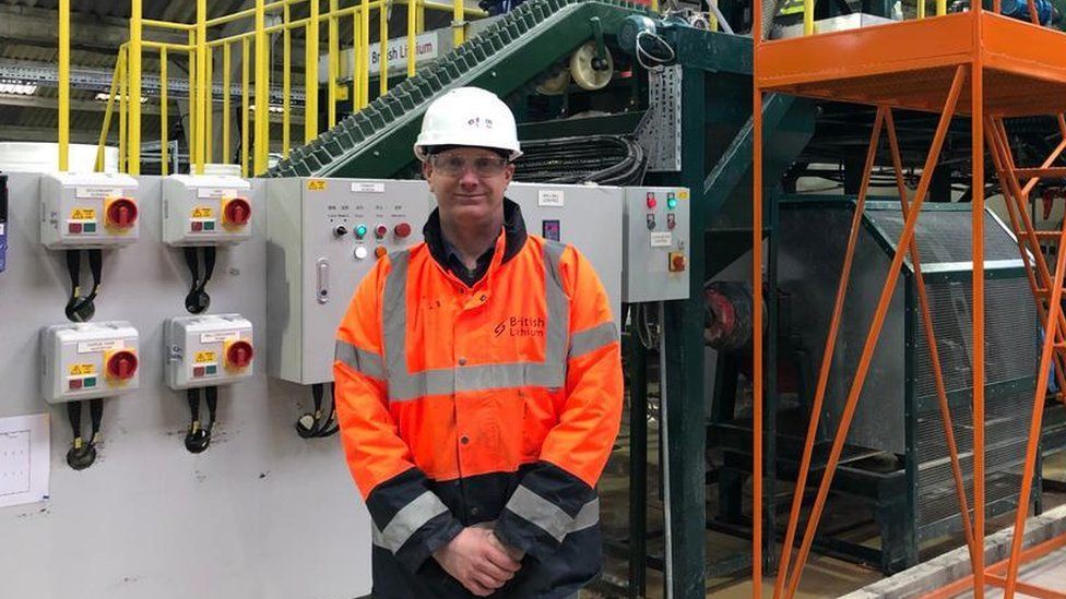 Cornwall pilot plant produces lithium carbonate - BBC News