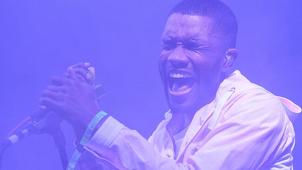 Frank Ocean defeats his father in US court - BBC News