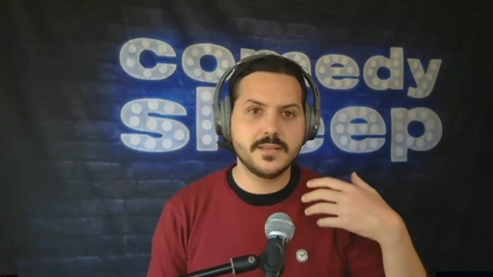 Coronavirus: Stand-up comedians call for financial help - BBC News