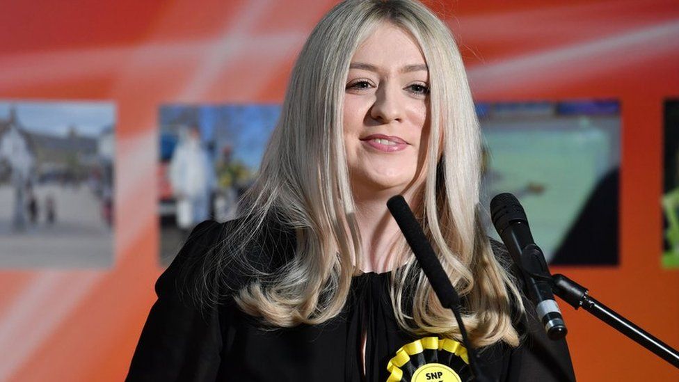 SNP MP Amy Callaghan returns to Commons after brain haemorrhage - BBC News