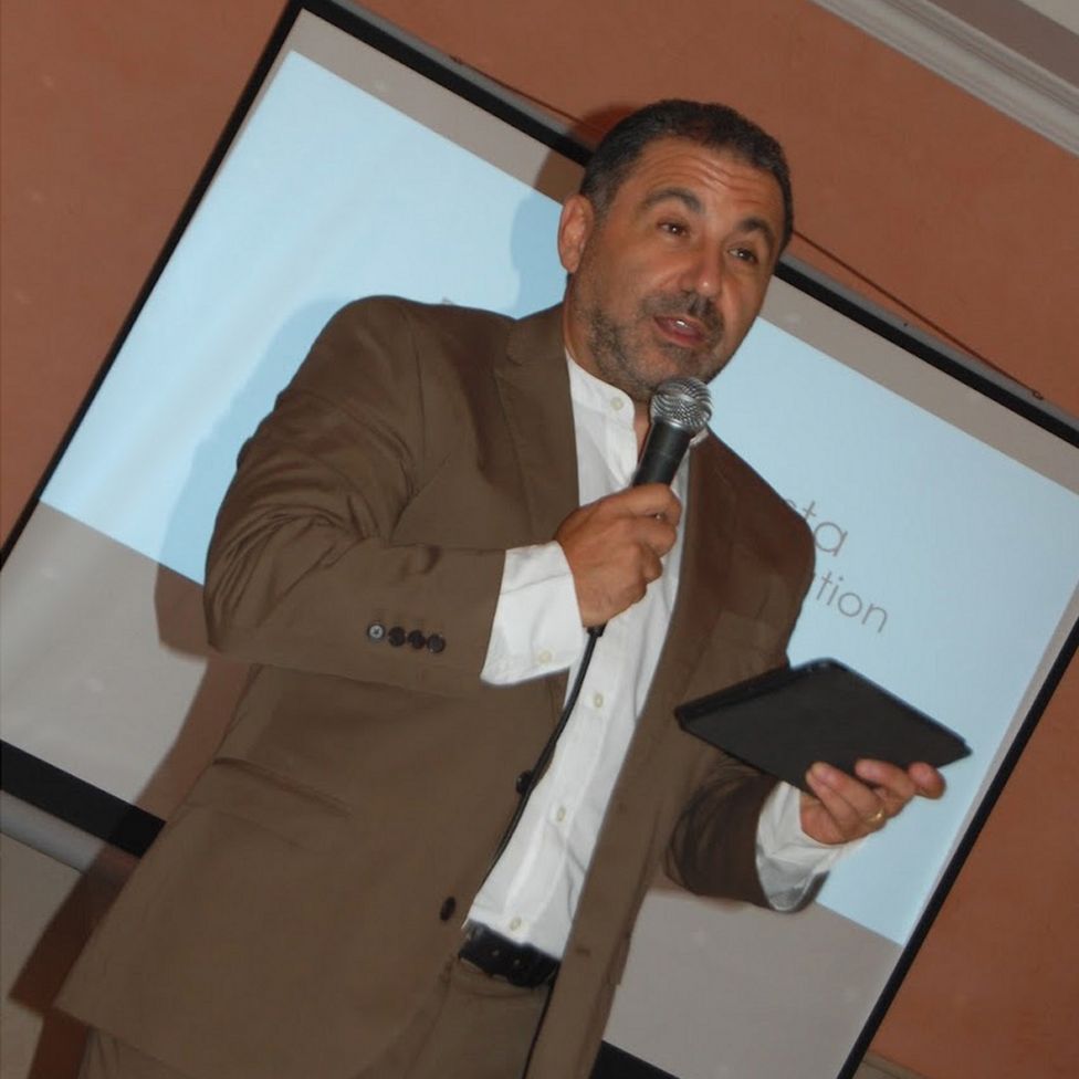 CEO Secrets: The son who hired his father and sister - BBC News