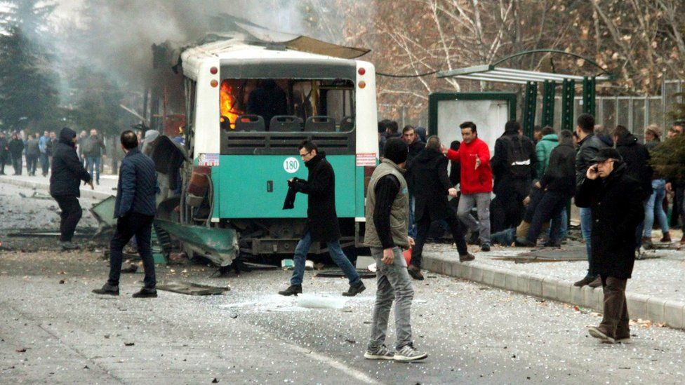 Turkish bus attack: 13 off-duty soldiers killed by car bomb - BBC News