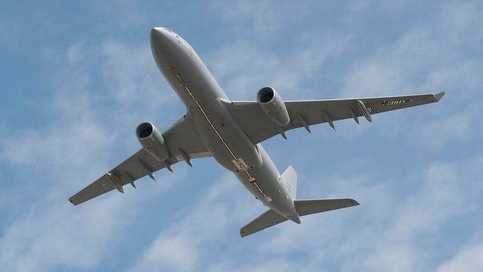 David Cameron to take first flight on converted VIP RAF Voyager - BBC News