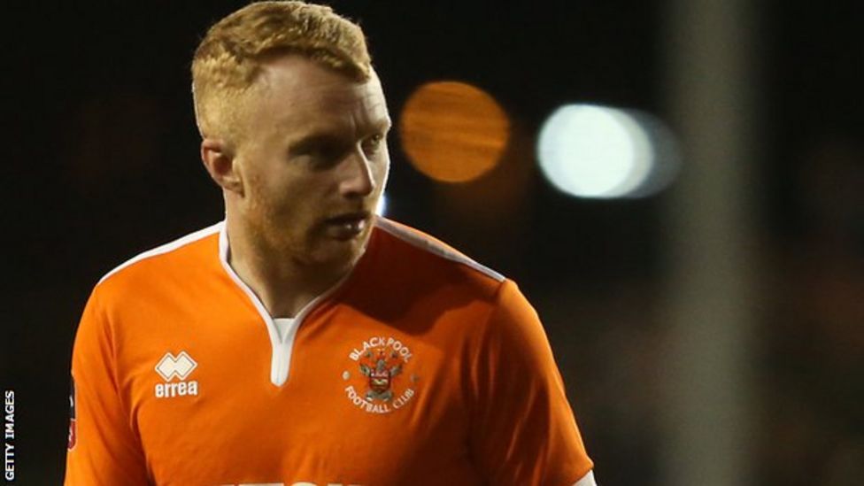 Chris Taylor: Barrow agree short-term deal with experienced midfielder ...