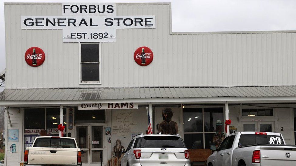 Playing Pig in Appalachia - a card game keeping a community alive - BBC ...