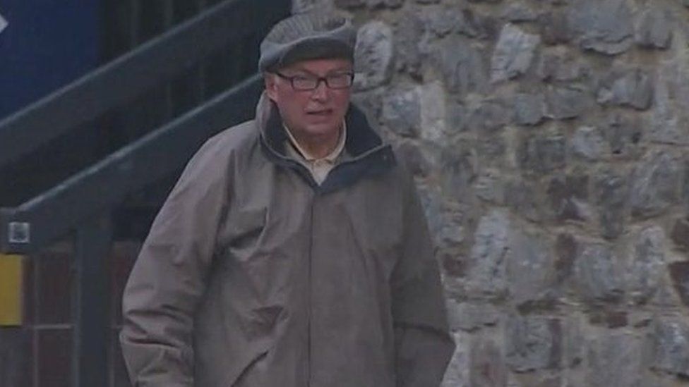 Devon pensioner fined after being found with bird egg haul - BBC News