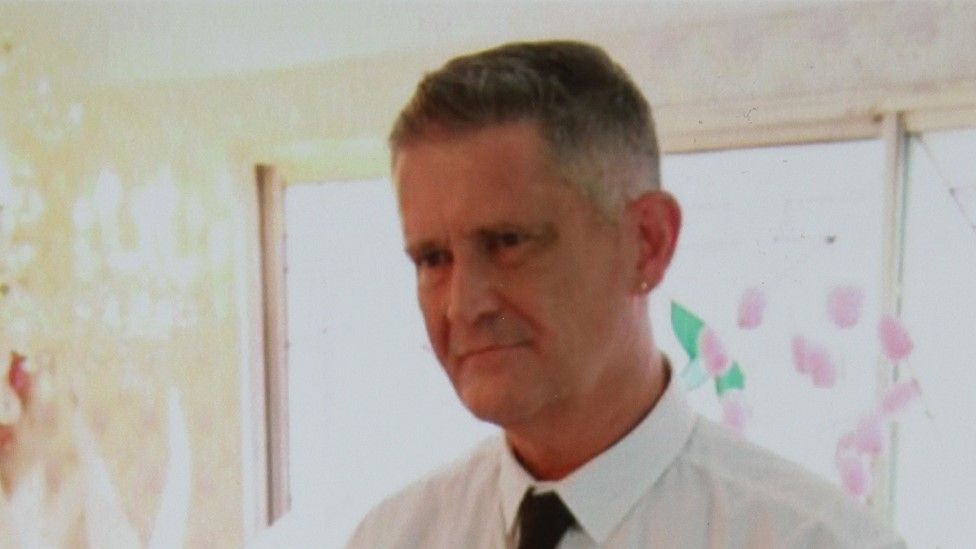 Sharon Edwards: Violent wife murdered lawyer husband - BBC News