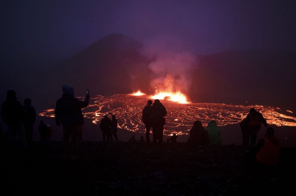 2022 in pictures: Striking photos from around the world - BBC News