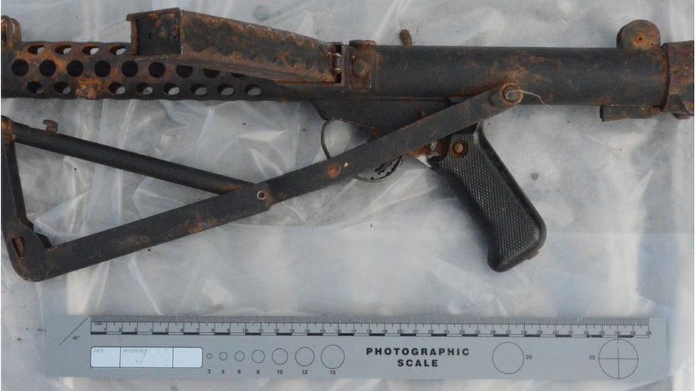 Firearms seized in police operation on INLA - BBC News