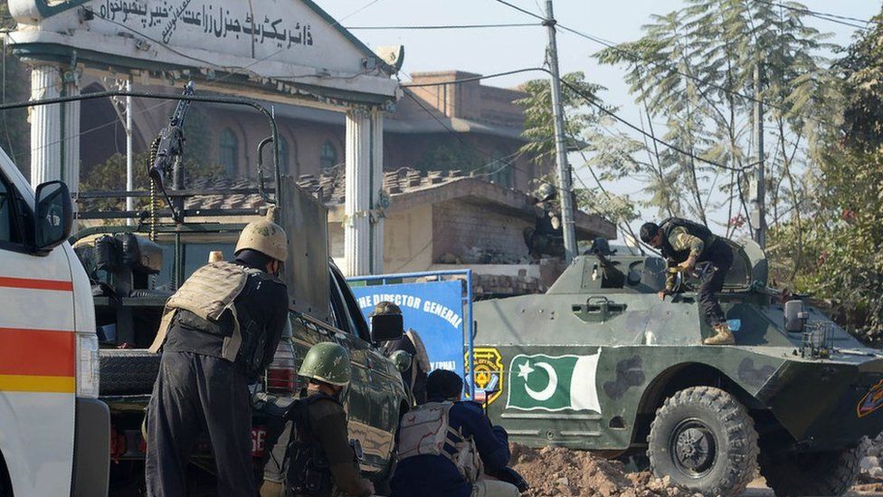 Pakistan attack: Gunmen storm Peshawar training college - BBC News