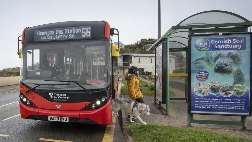 Free anytime bus travel scheme to continue in Cornwall - BBC News