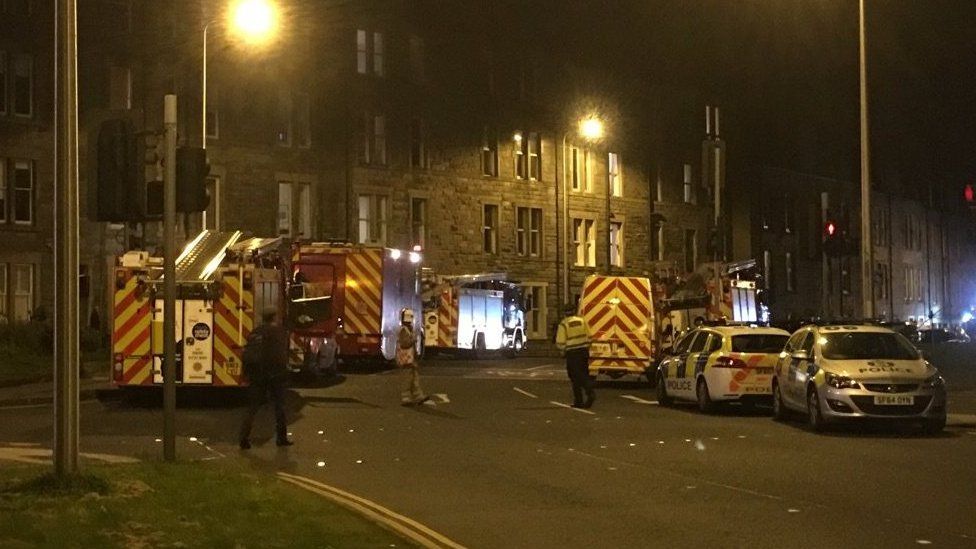 Two in hospital after fire in an Edinburgh flat - BBC News