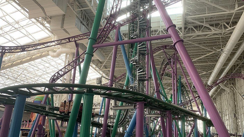 'Jumping' rollercoaster and other world record-breaking rides - BBC ...