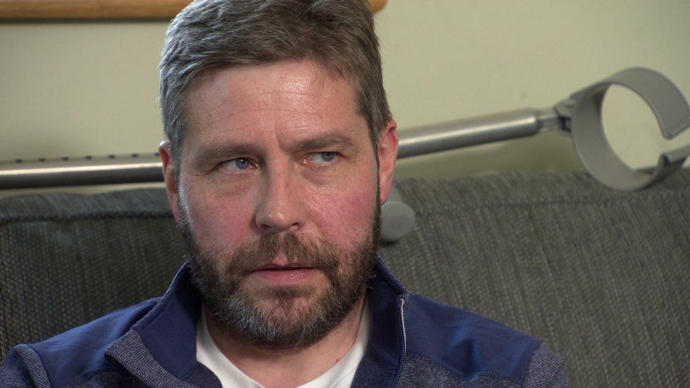 Bernard McGovern admits attacks on Quinn directors - BBC News