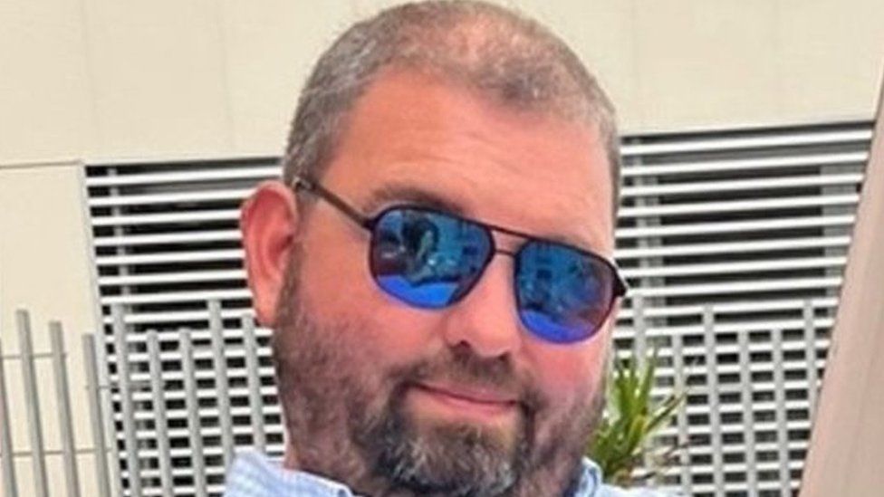 Family pays tribute to man who died in crash in Laneast - BBC News