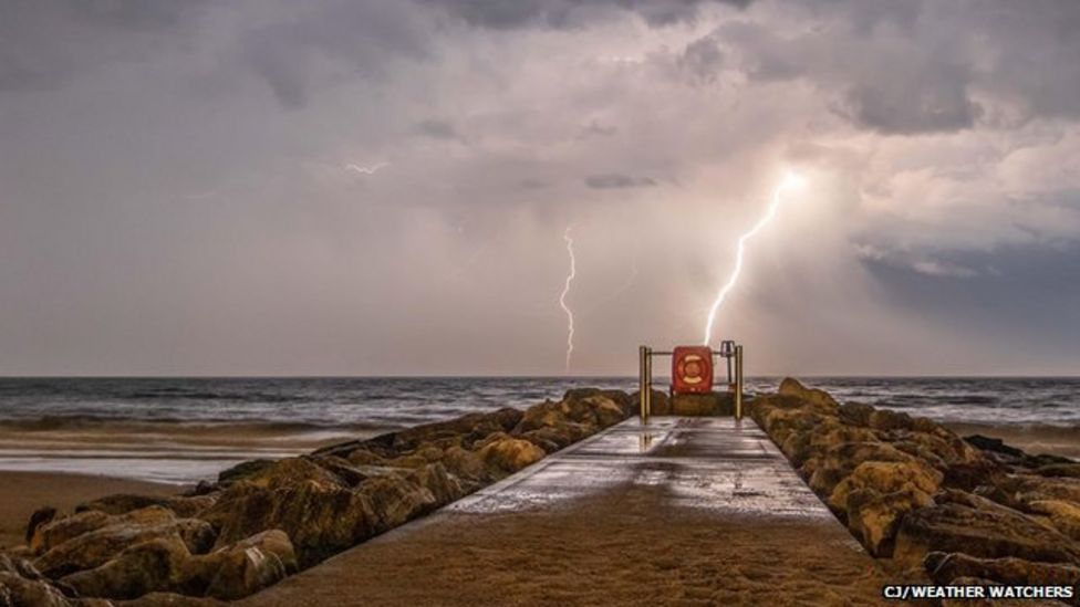 Striking April storms - BBC Weather