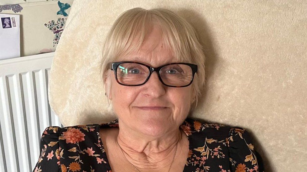 Sepsis sufferer unable to call 999 due to no signal - BBC News