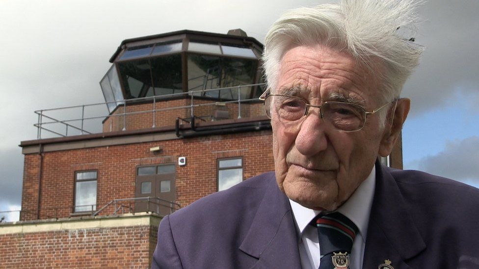 The many faces of Greenham Common - BBC News