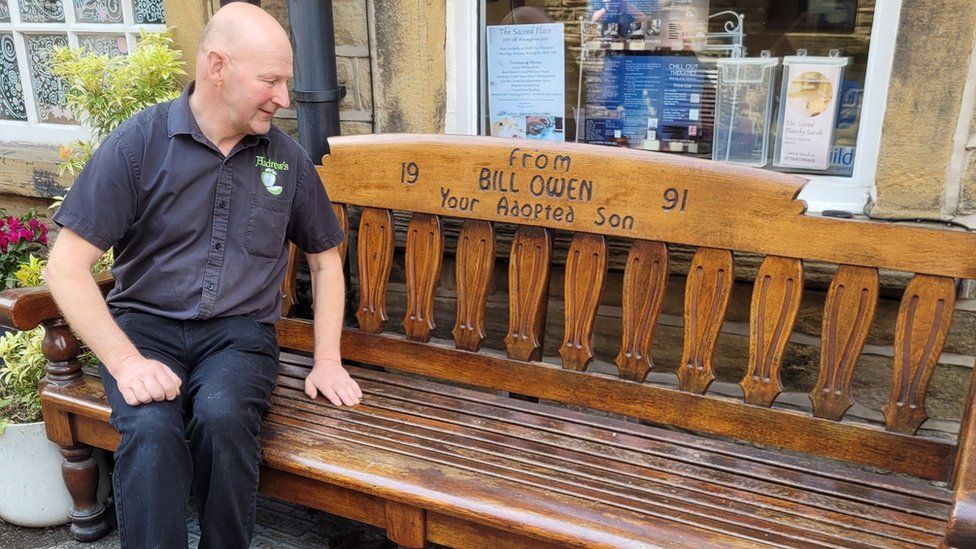 Last of the Summer Wine at 50: Super fans head to Holmfirth - BBC News