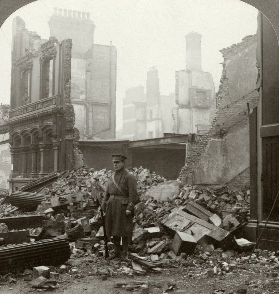 Rare Easter Rising photos show Dublin in rubble - BBC News