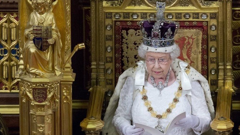 Queen's Speech: Prison shake-up at heart of new laws - BBC News