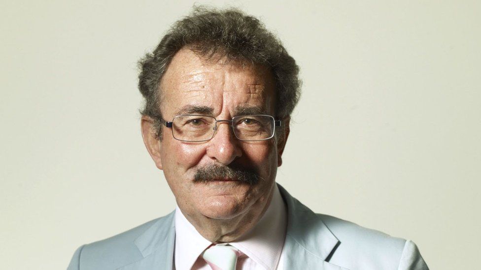 Lord Winston calls for cycling licences to improve road safety - BBC News