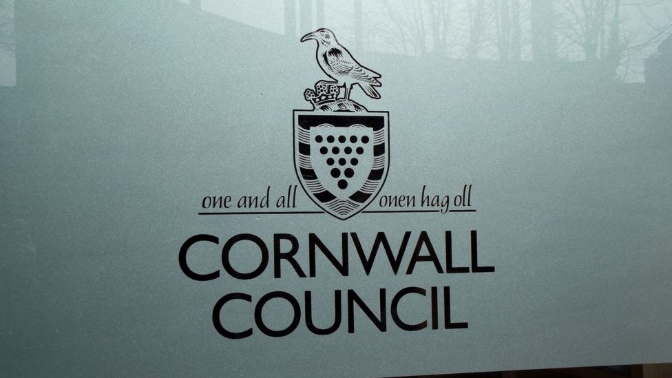 Cornwall Council's bid to keep local children in care in county - BBC News