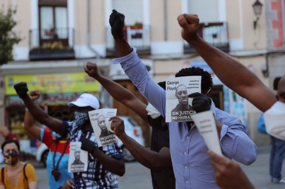 In pictures: Global protests against racism and police brutality - BBC News