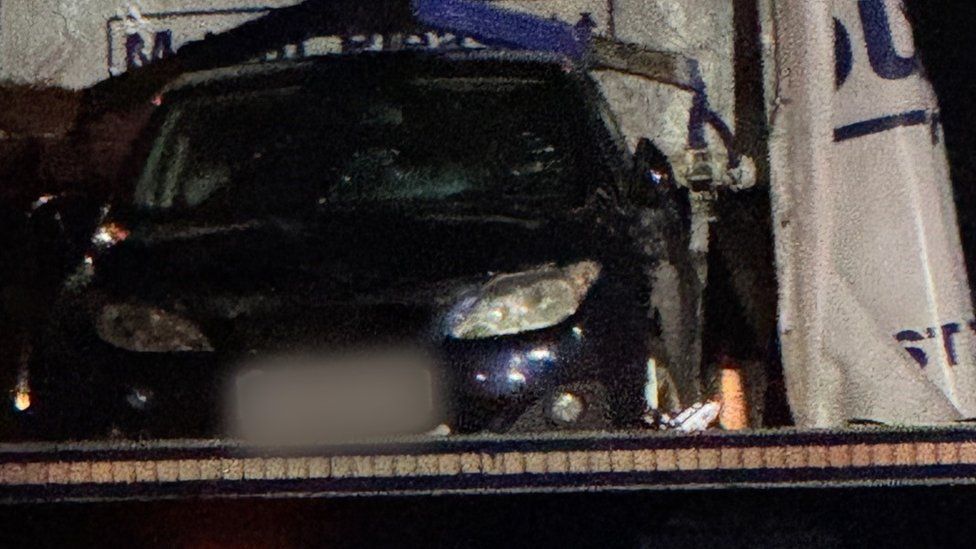 Sheffield murder investigation continues after car hits crowd - BBC News