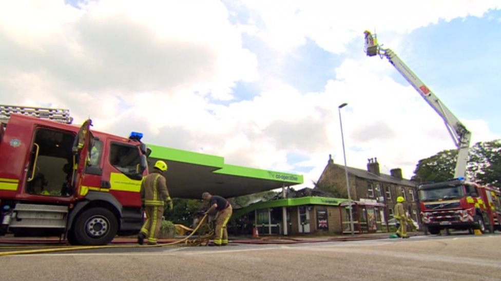 West Yorkshire firefighters battle two major blazes - BBC News