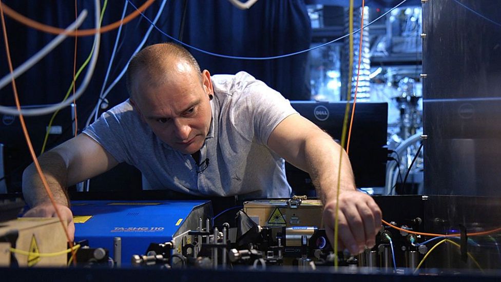 Microsoft boss: World needs more computing power - BBC News