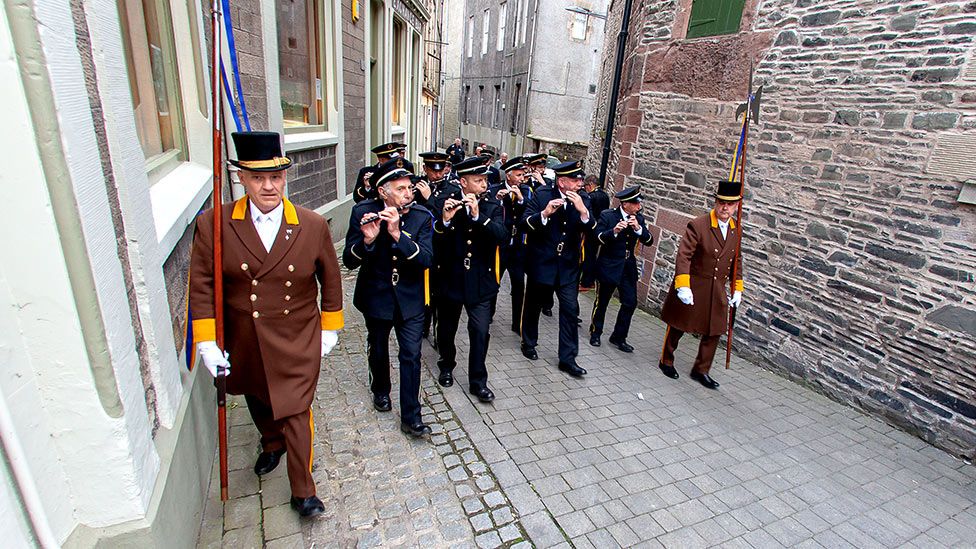 In pictures: Hawick Common Riding - BBC News