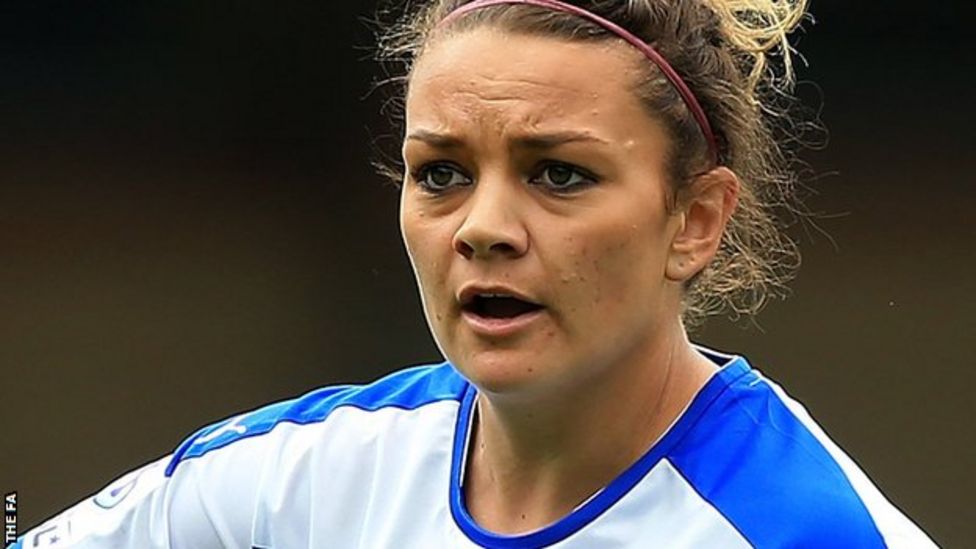 Netball: Wales footballer Jones returns to netball squad - BBC Sport